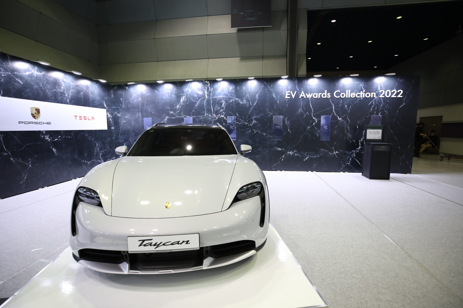 Modular Backdrop System - Coex